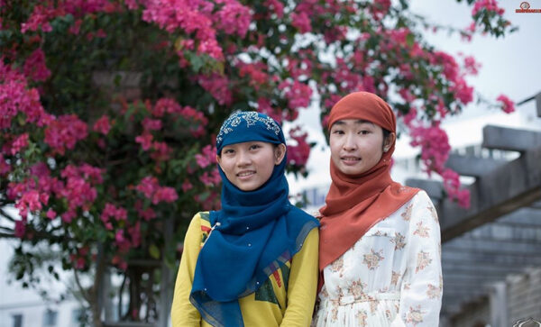 Hainan Island Local People & Their Spoken Languages - Hainan China ...